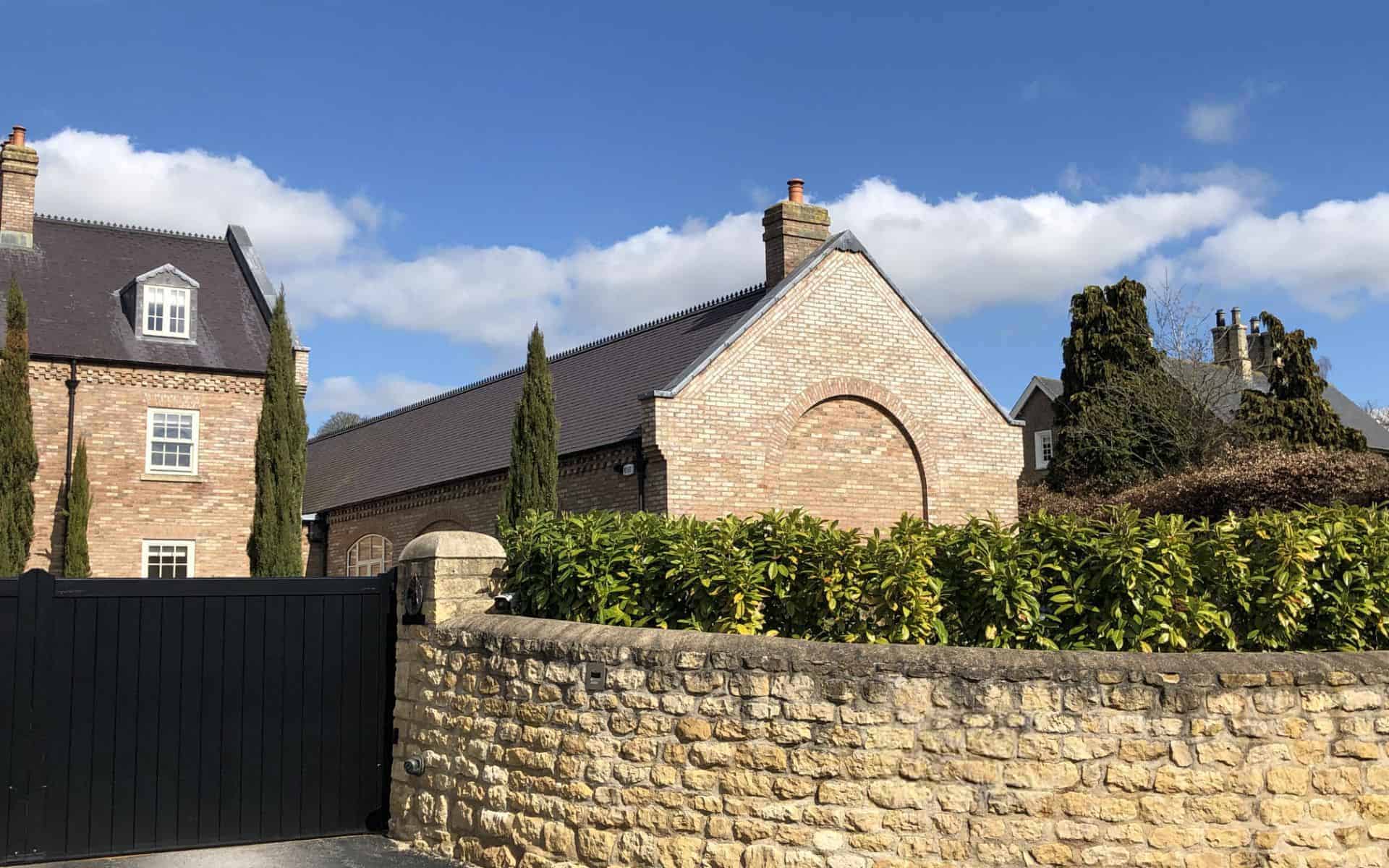 Bespoke New Home and Garages, Brantingham - Sangwin Architects